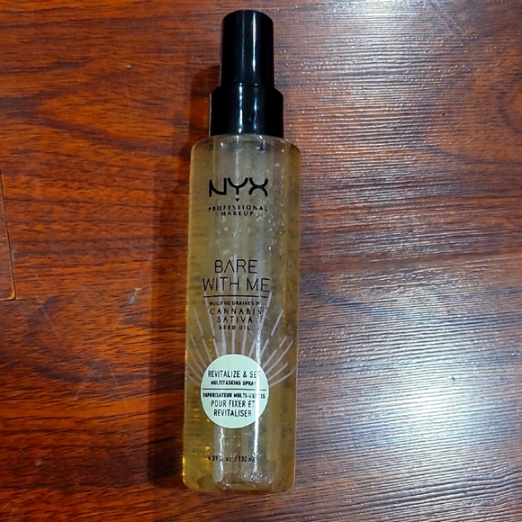 NYX | Bath & Body | Nyx Bare With Me Hemp Seed Oil Spray Black And Gold ...